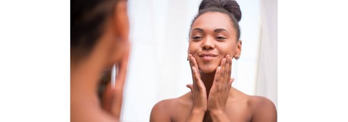 Cravos no rosto: o que causa e como tirar sem deixar marcas? | Garnier