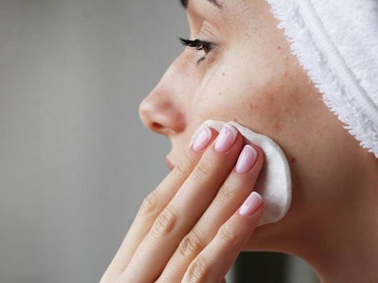 Acne: dermatologista explica o que é, tratamento e tipos