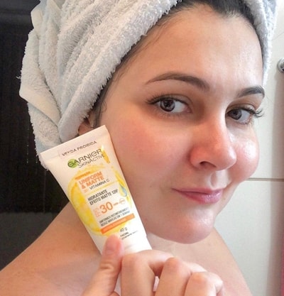 Protetor solar toque seco: o que é e quais os benefícios?